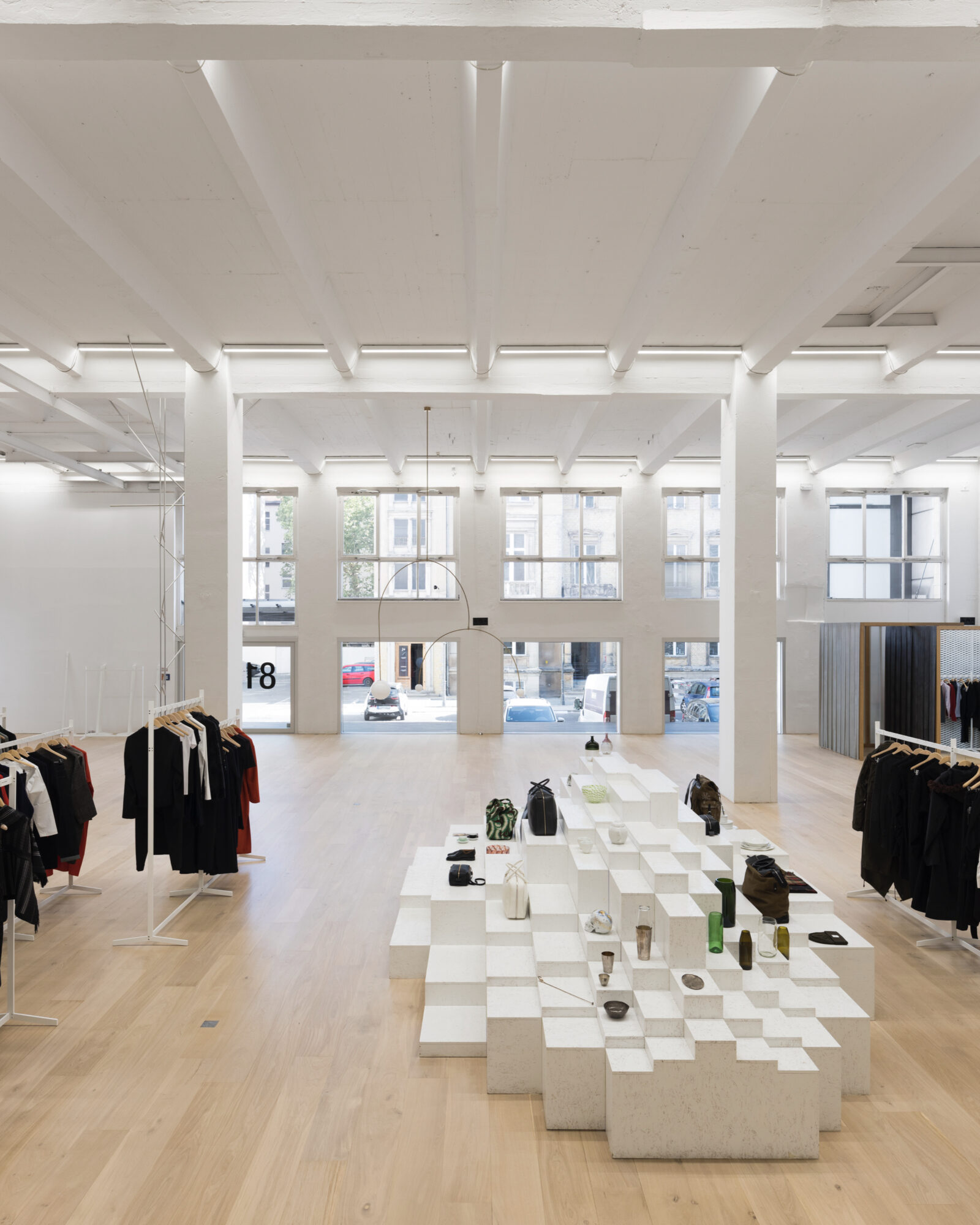 Store 81 - ANDREAS MURKUDIS